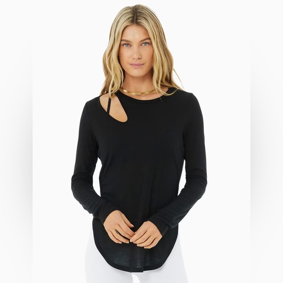 ALO Yoga | Tops | 25 Alo Top | Poshmark